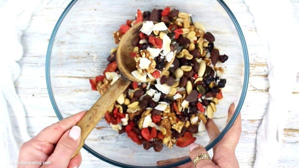 Healthy Trail Mix Recipe - Best Clean Eating